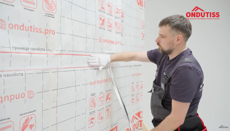 Монтаж ветрозащиты и пароизоляции на каркасной стене